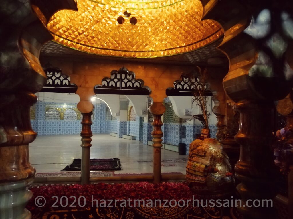 07 Original Photographs Of Mazar Mubarak of Hazrat Qibla Pir Sain (RT ...
